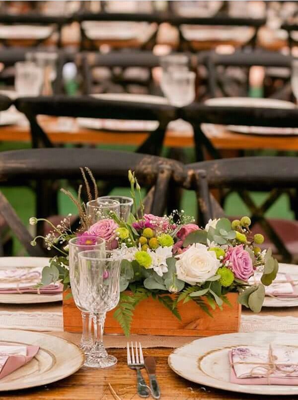 Clipkulture | Rustic and floral Table Decor