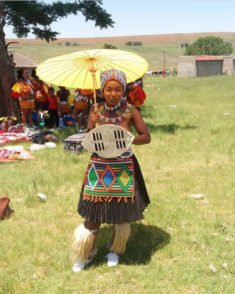 Zulu Maiden In Umemulo Traditional Attire – Clipkulture
