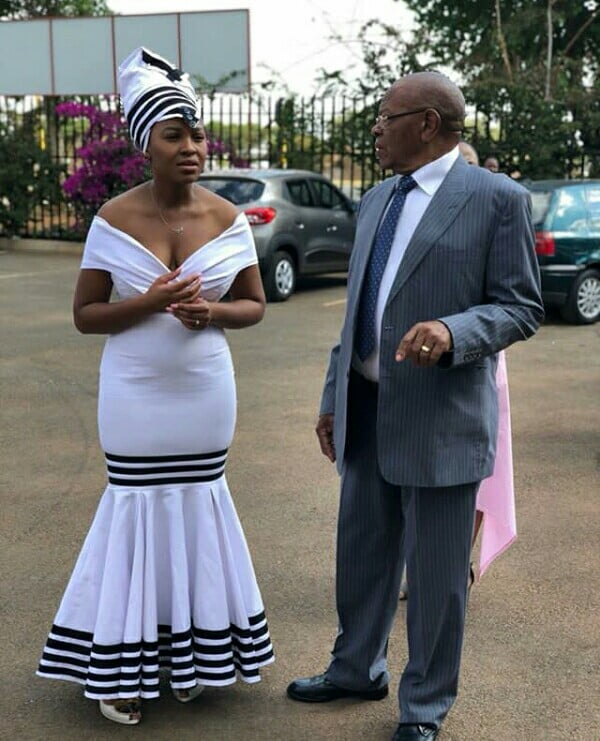 Makoti In Off Shoulder Umbhaco Inspired Mermaid Dress With Doek ...