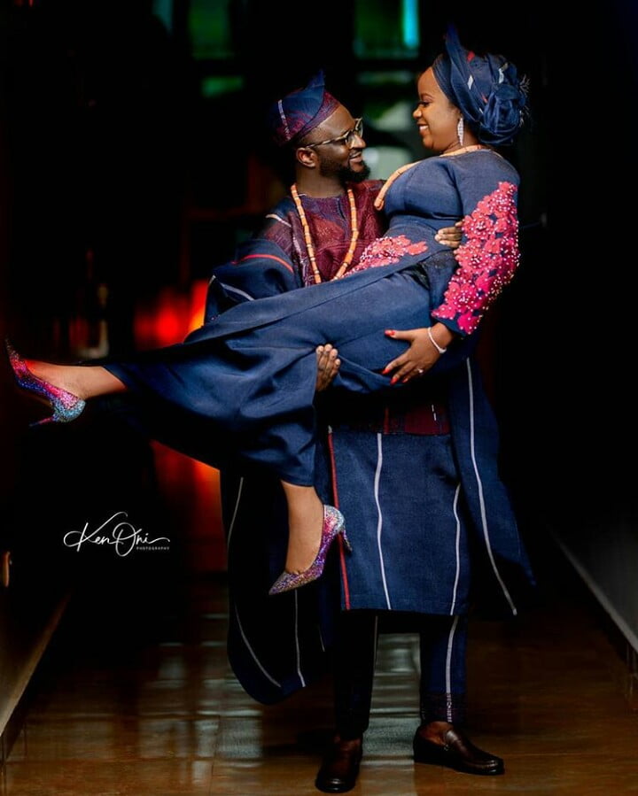 Clipkulture | Tee-Y Mix Carries Wife, Ivie, During Traditional Wedding ...