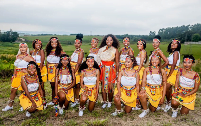 Zulu Maid and Maidens In Beautiful Umemulo Traditional Attire – Clipkulture