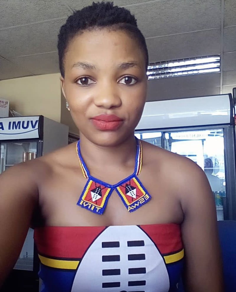 Clipkulture | Lady Wearing her Eswatini Ligcebesha Necklace