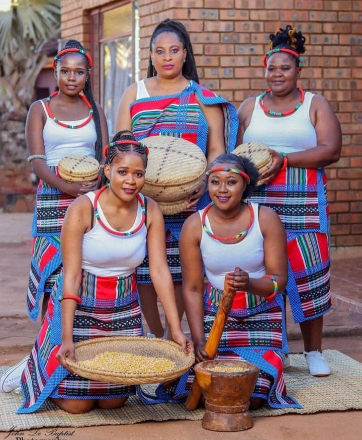 45 African Bride and Groom Squad Photos | Clipkulture